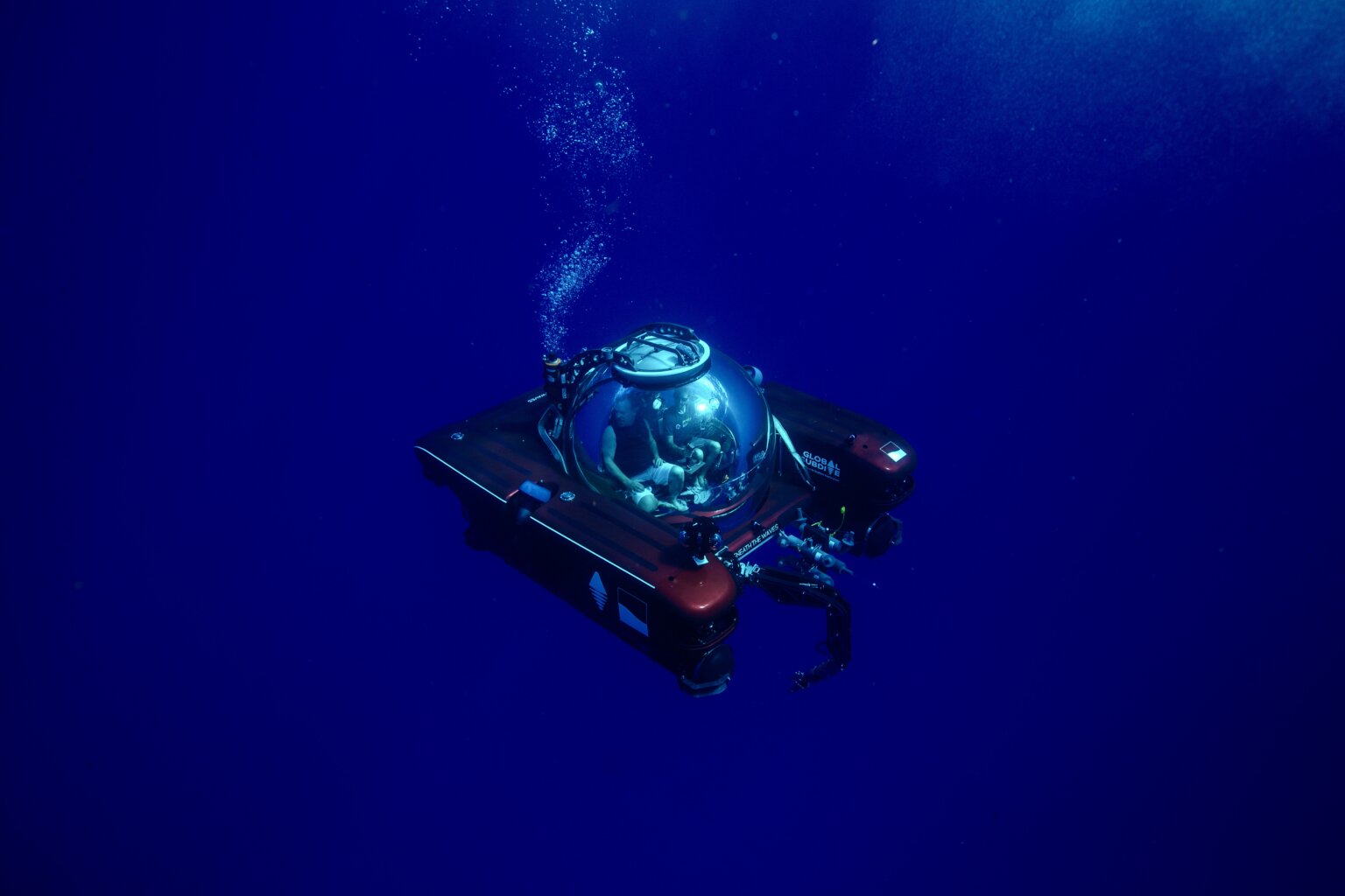 What is the Deep Ocean Research Submersible Alvin?